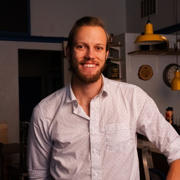 Contact Shift Kitchen & Bar in Flagstaff